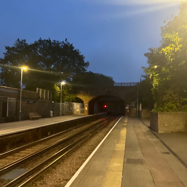 Bracknell Railway Station (BCE) - Market St.