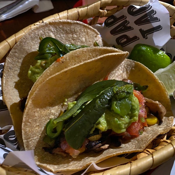 Papi’s Tacos - Taco Place