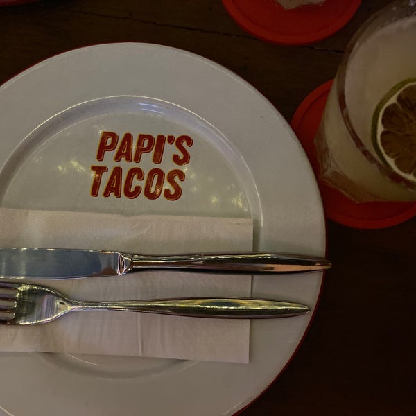 Papi’s Tacos - Taco Place