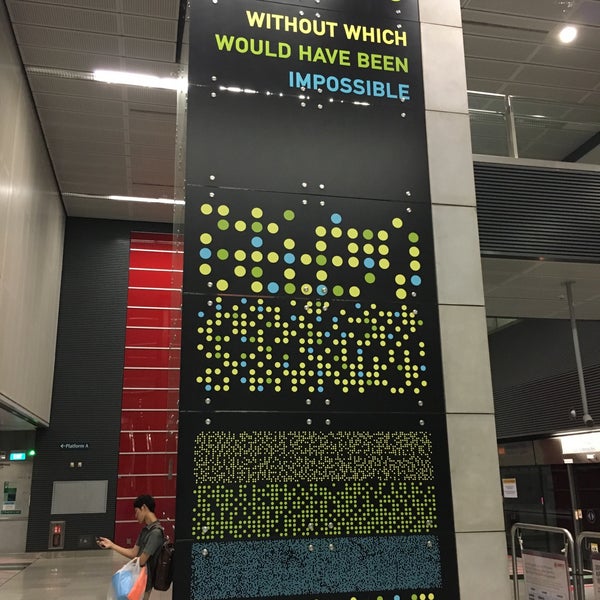 Labrador Park MRT Station (CC27)