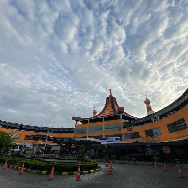 Rest Area KM 10 (Cibubur Square) - Rest Area in Cipayung