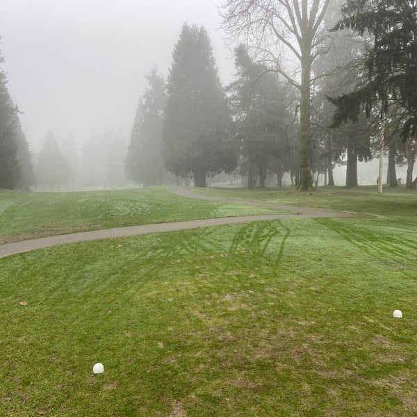 Bellevue Golf Course - Golf Course