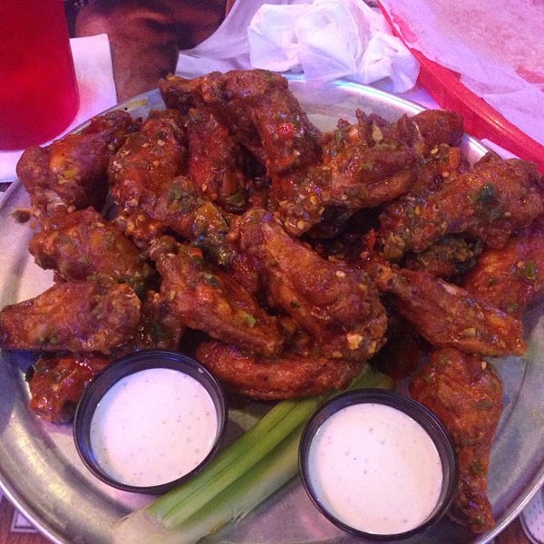 Pluckers Wing Bar - North Shoal Creek - Austin, TX