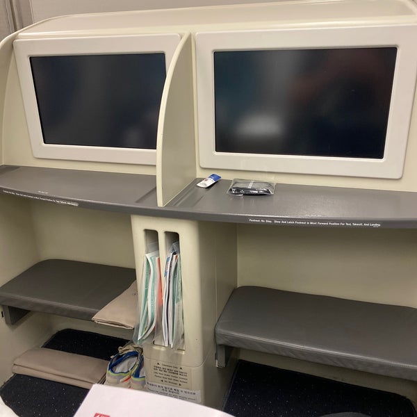 Korean Air Flight KE 654 BKK-ICN - 39 visitors