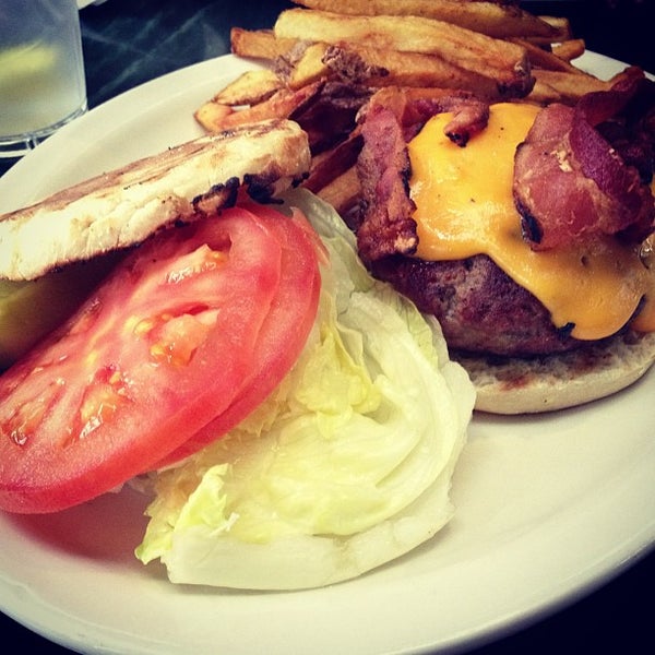 Photos at Skinflints Restaurant - Pub in Brooklyn