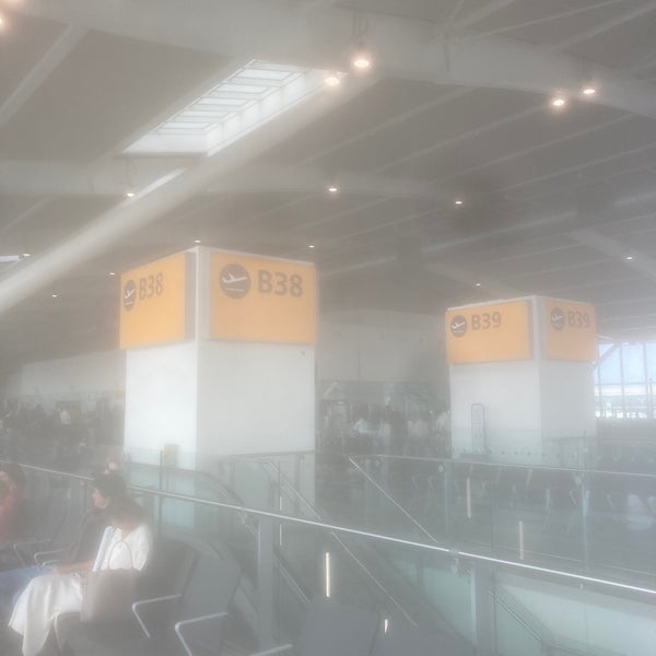 Gate B38 - Airport Gate