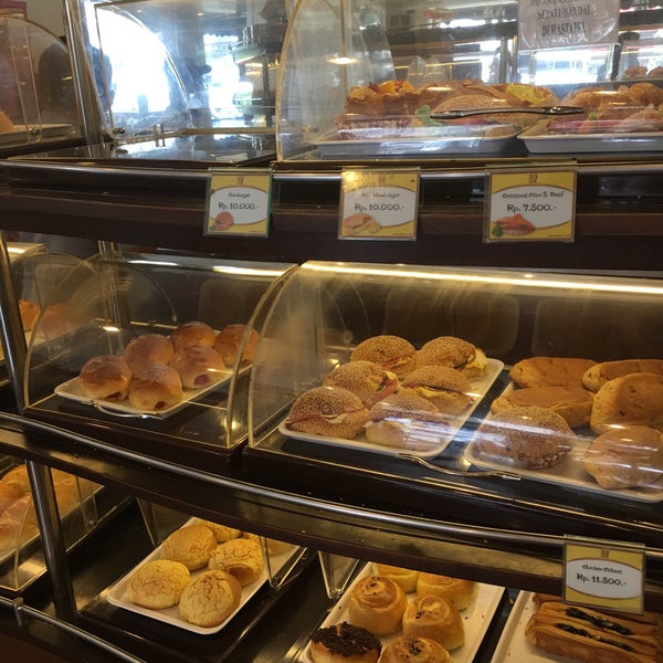 AJ Bakery & Cake - Bakery in Tangerang Selatan