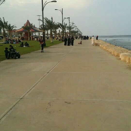 Saihat Al Ghadeer Corniche - Harbor / Marina
