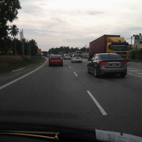 Batu 5,45500 Tanjong Karang - Structure