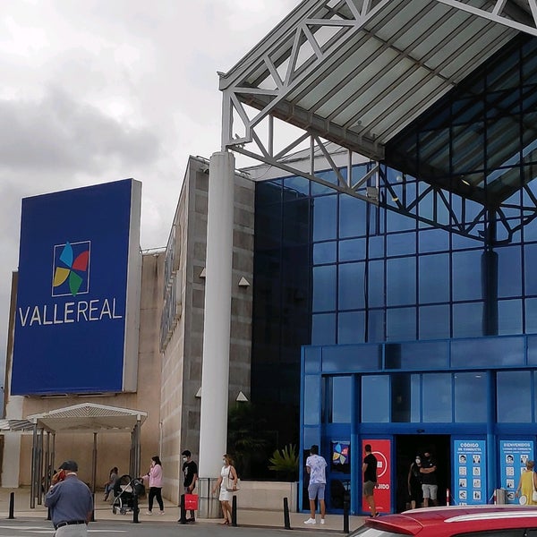 C.C. Valle Real - Shopping Mall in Maliaño