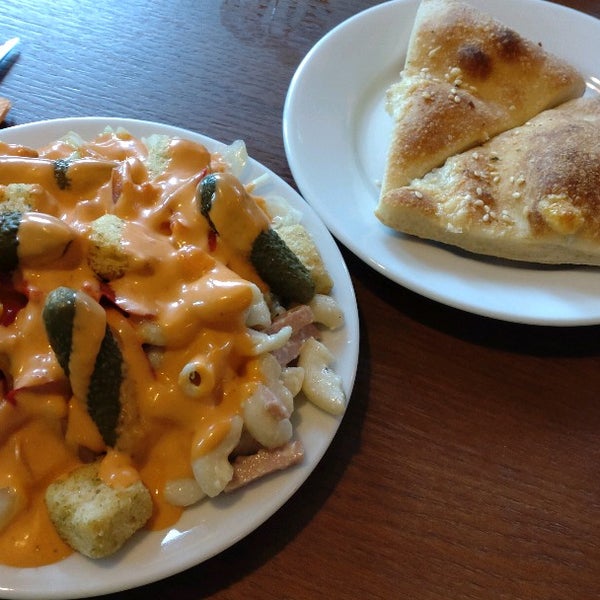 Manu Pizzeria - Pizza Place in Raahe