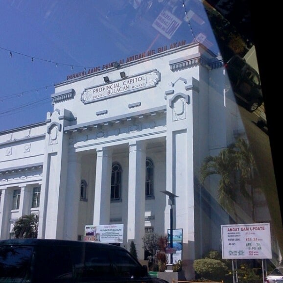 Bulacan Provincial Capitol - 3 tips