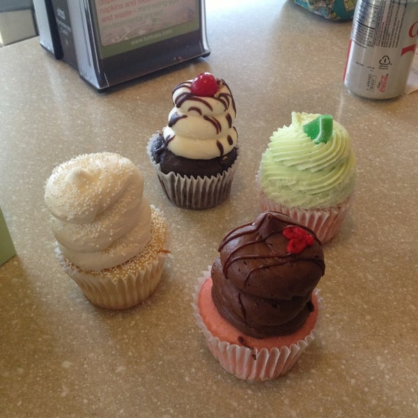 Gigi's Cupcakes (Now Closed) - 302 Colonades Way Ste 206