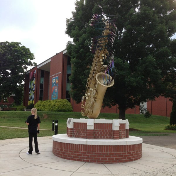 Lenoir-Rhyne University - University in Hickory