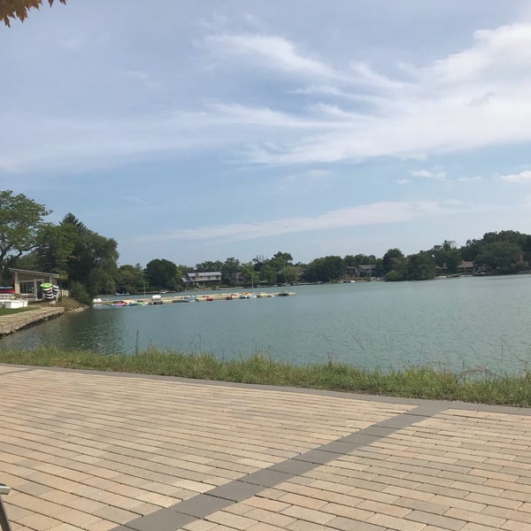Valley Lo Beach - Glenview, IL