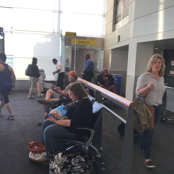 Gate A5 - Airport Gate