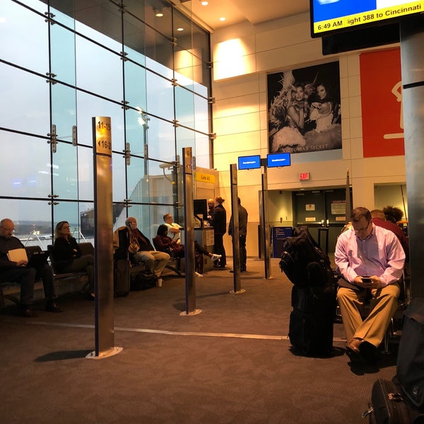 Gate A5 - Airport Gate