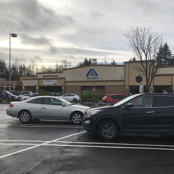 Safeway - Grocery Store