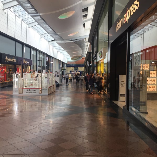 Golden Square Shopping Centre - Old Market Place