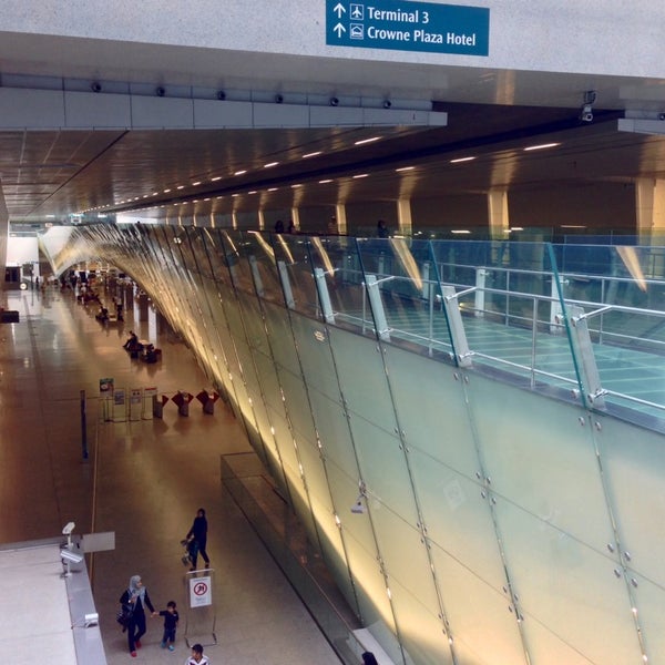 LinkBridge (Between T2 & T3) - Changi International Airport