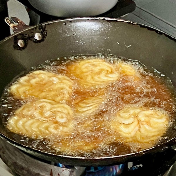 Joyce Prawn Cracker & Dessert - 2 tips