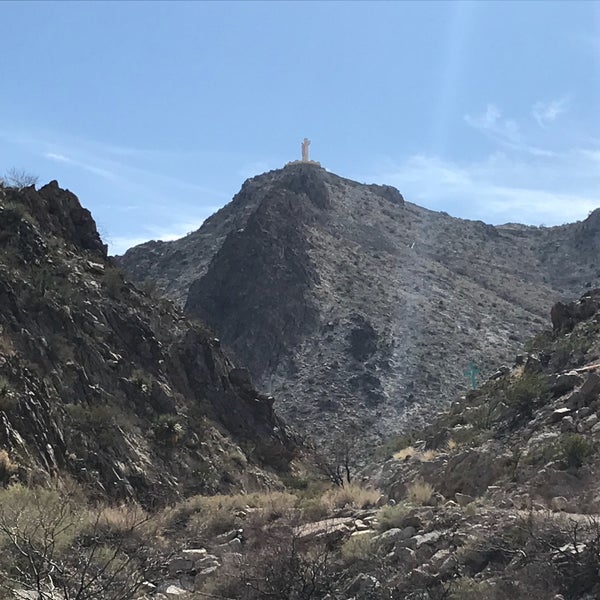 Mt.Cristo Rey - Hiking Trail in Sunland Park