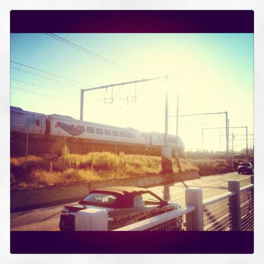 Niantic Rail Bridge - Bridge in Niantic