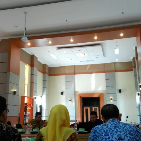 Gedung Rektorat UTM (Graha Utama) - College Administrative Building