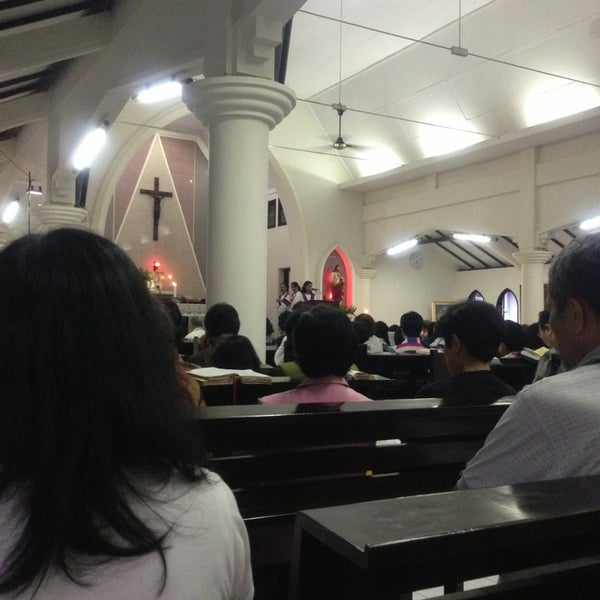 Gereja Katolik Maria Ratu Damai - Church