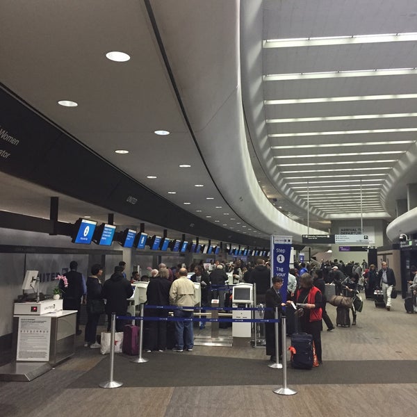 Photos at United Airlines Check-in - 12 tips