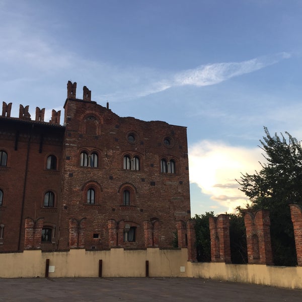 Castello di Carimate Hotel - 6 tips from 236 visitors