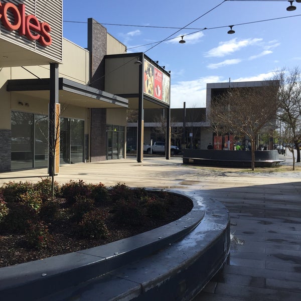Uni Hill Town Centre - Shopping Mall in Bundoora