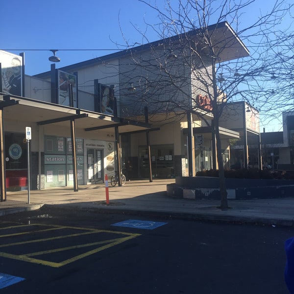 Uni Hill Town Centre - Shopping Mall in Bundoora