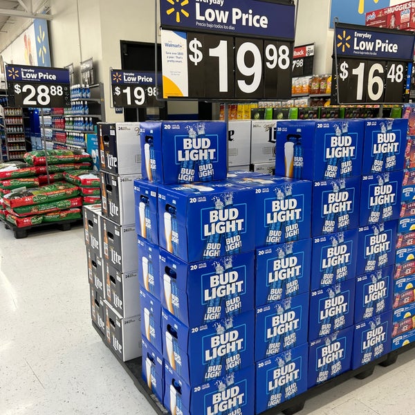 Walmart Supercenter - Northwest Side - 47 tips