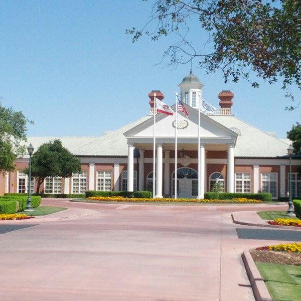 Seven Oaks Country Club - Golf Course