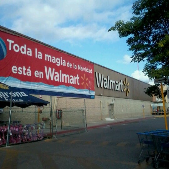 Photos at Walmart - Cancún, Quintana Roo
