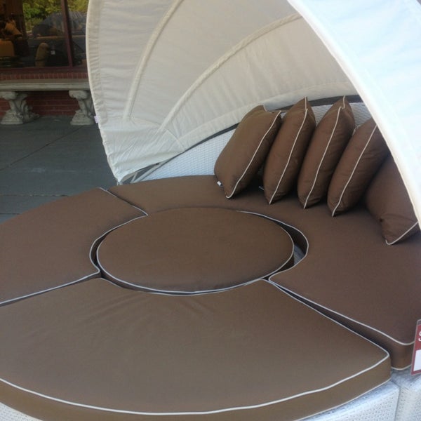 Frontgate Outlet - Furniture and Home Store