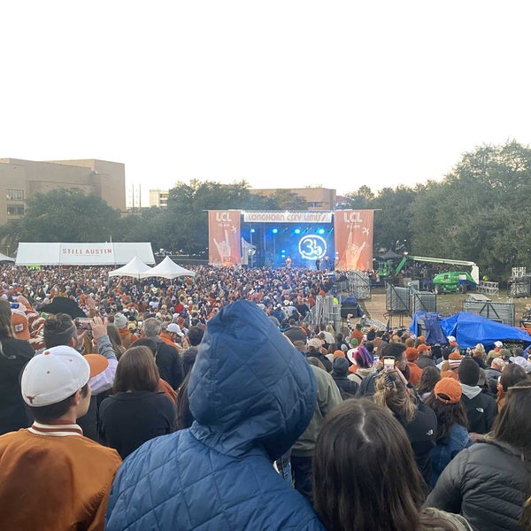 LBJ Library Lawn - Field in University of Texas-Austin