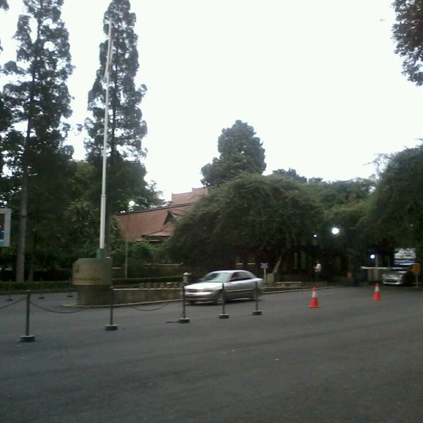 Pintu Gerbang ITB Ganesha - Bandung, Jawa Barat