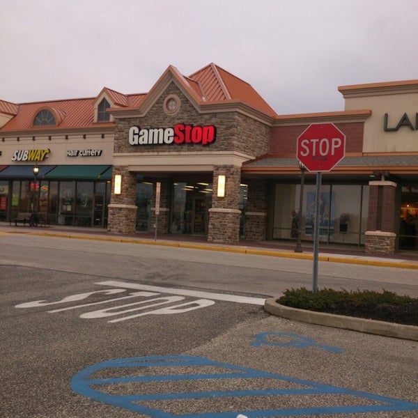 GameStop - 3 tips from 324 visitors