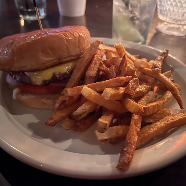 Club 185 - American Restaurant