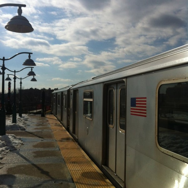 Photos at MTA Subway - E 180th St (2/5) - Van Nest - 22 tips