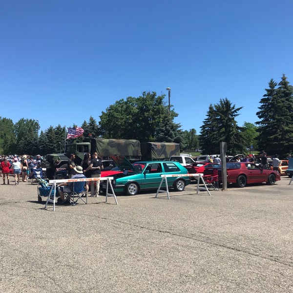 Buck Hill Ski & Snowboard - Burnsville, MN