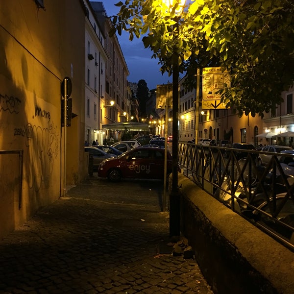 Via Giuseppe Garibaldi - Trastevere - Roma, Lazio