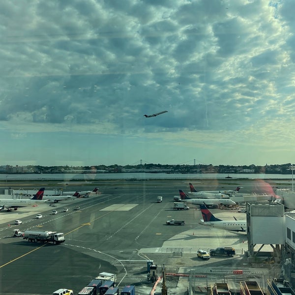 Delta Sky Club - 60 tips from 6110 visitors