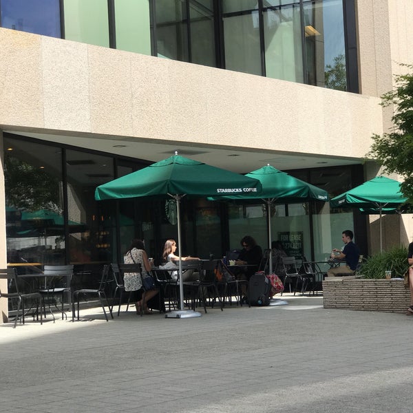 Starbucks - 555 SW Oak St