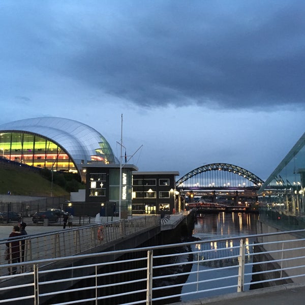 Baltic Square - Plaza in Gateshead