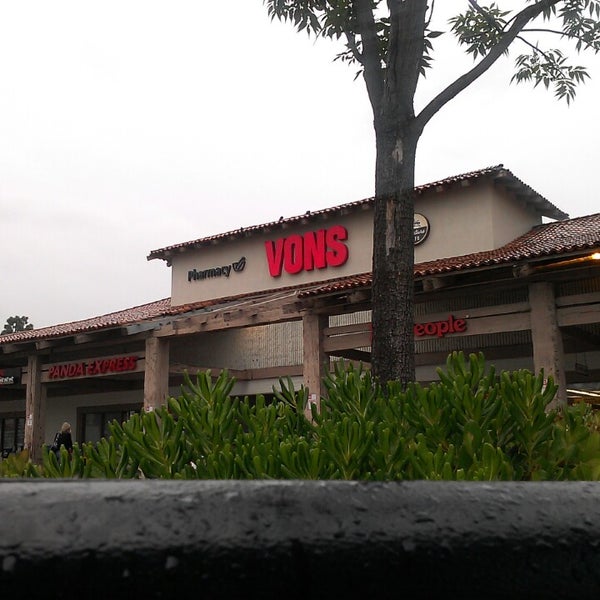 VONS - Grocery Store in La Mesa