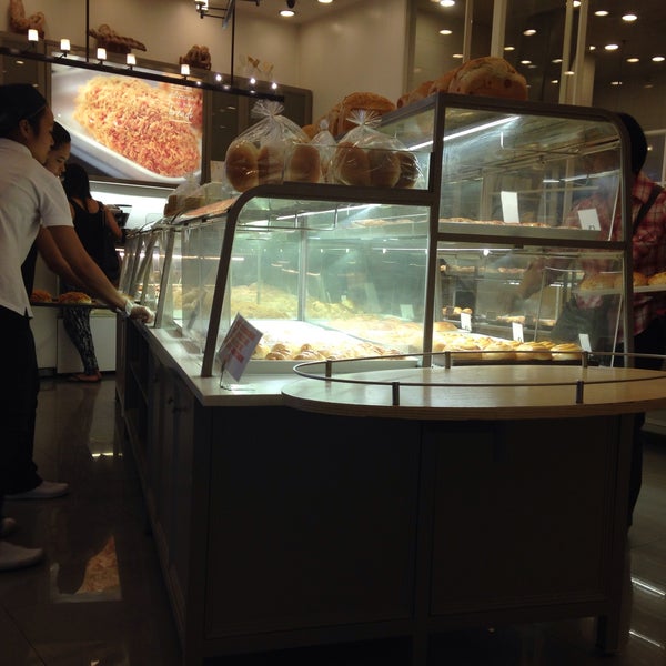 BreadTalk - Bakery