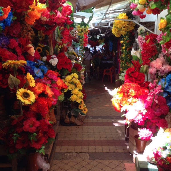 El Parque De Las Flores
